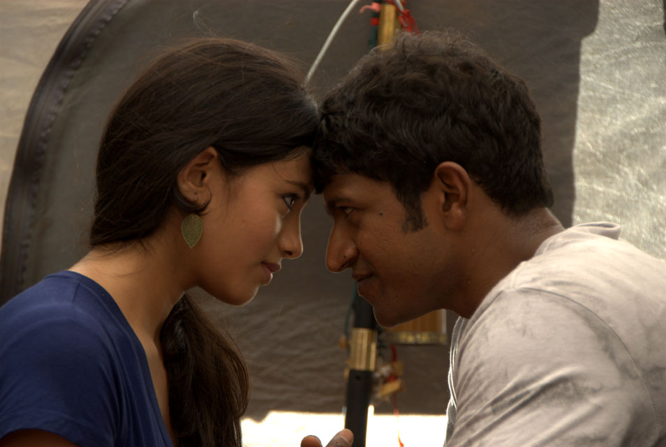 BOLLYWOOD CINEMA PHOTOS | NEWS | MORE: Punith's 'Paramathma' kannada ...