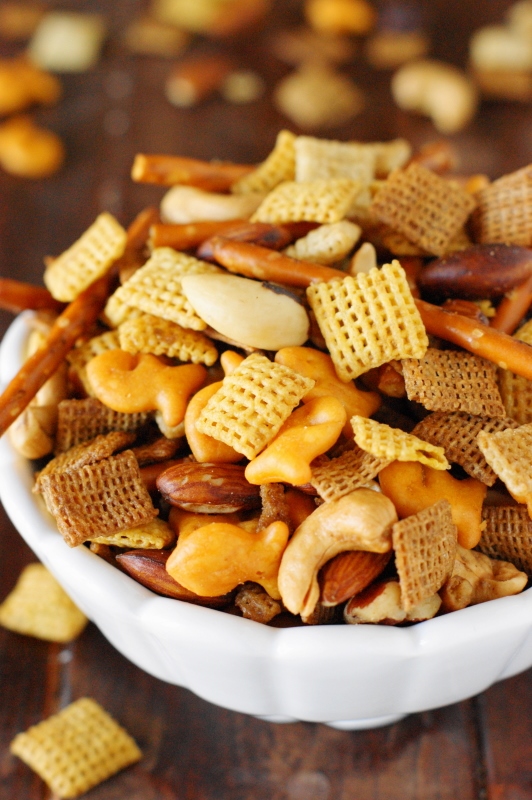 my kitchen world tour: Classic Homemade Chex Mix