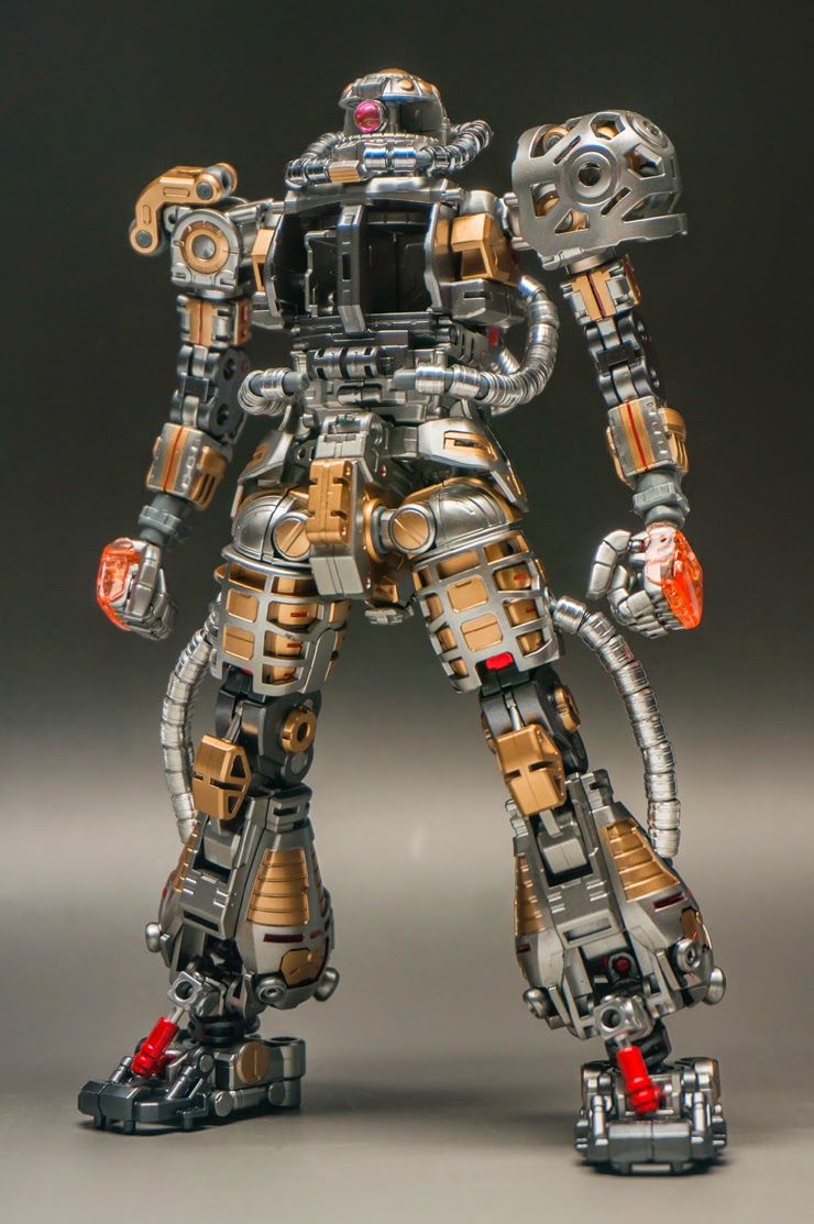 Painted Build: MG 1/100 Char's Zaku II Clear ver. "Half Clear"