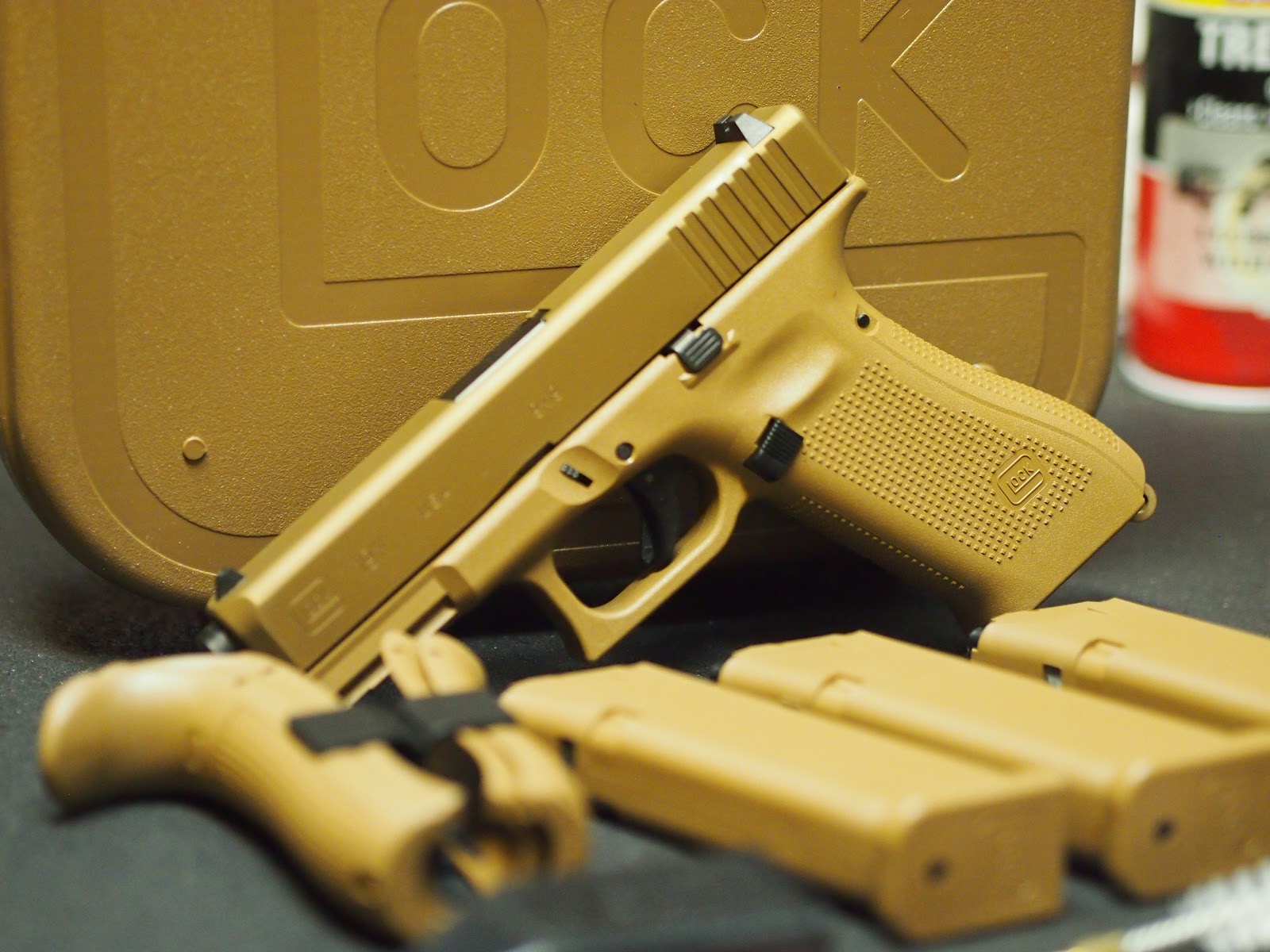 Mister Donut's Firearms Blog: Glock 19x Canadian version
