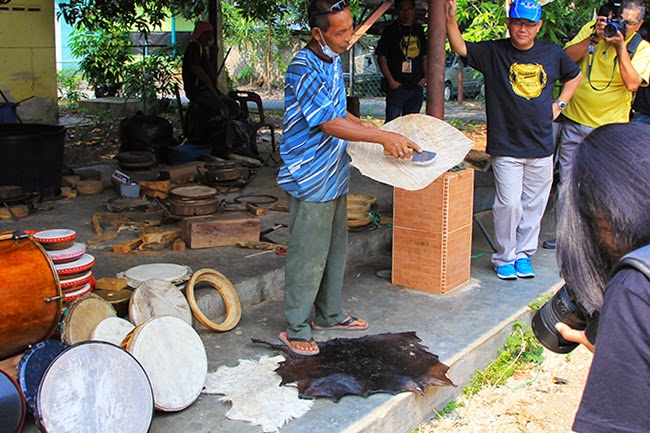 PERNAHKAN ANDA TAHU BAGAIMANA KOMPANG DI BUAT ? | Coretan Malaysia