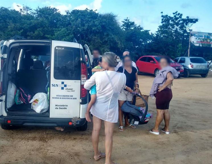 Luis Junior: Carro de prefeitura com selo do SUS é flagrado levando ...