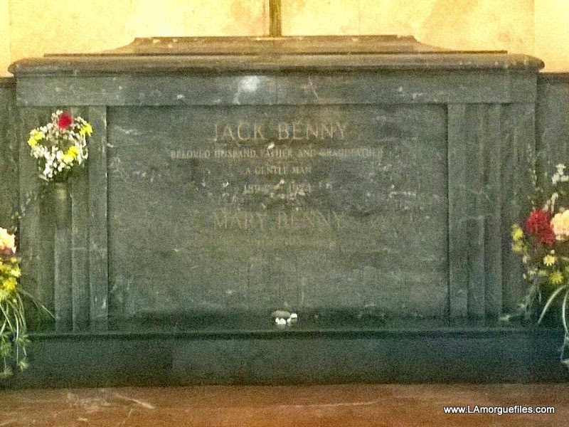 Los Angeles Morgue Files: Comic Actor Jack Benny 1974 Hillside Cemetery