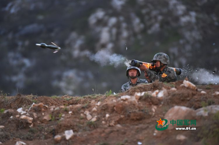 China Defense Blog: Hi res photos of the day: infantry squad PF98A ...