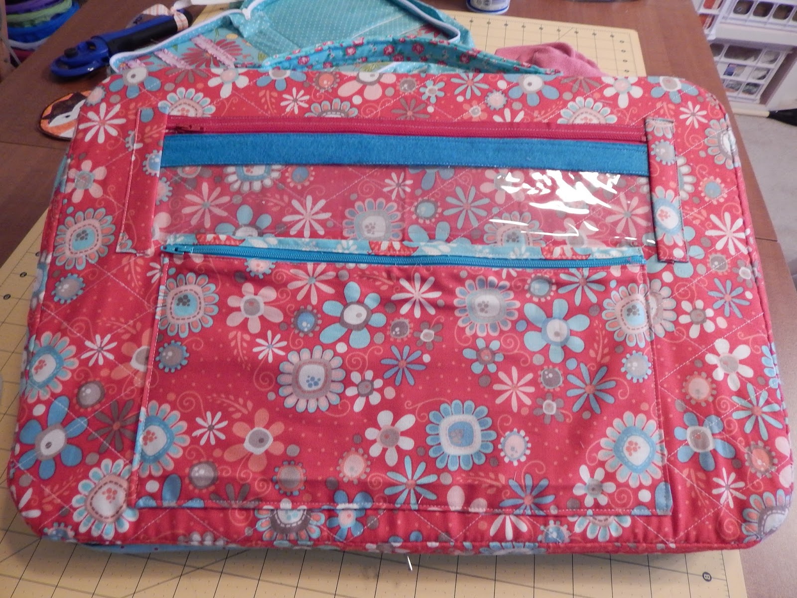 She's just a girl who creates...: My Applique Case