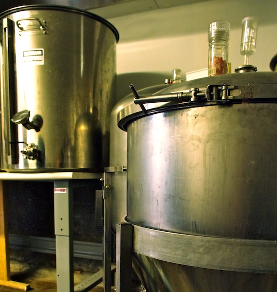 Kvetchin' Kitchen: Outlander Brewery (or: How I Learned To Like Beer)