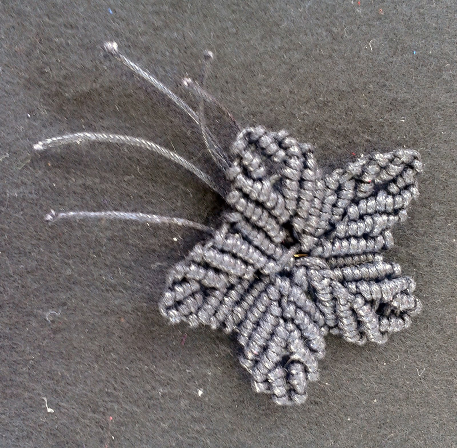 muchoscomplementos: flores de macrame