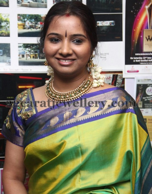 Singer Mahati Polki Necklace - Jewellery Designs