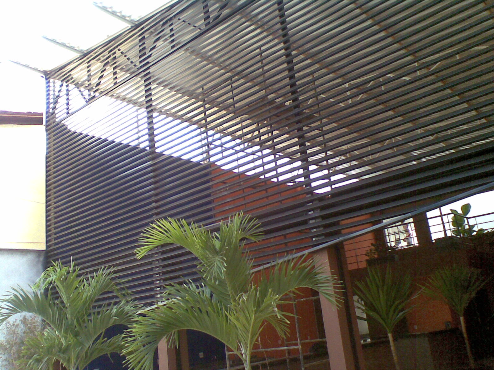 metalbade: Brise Metálico: