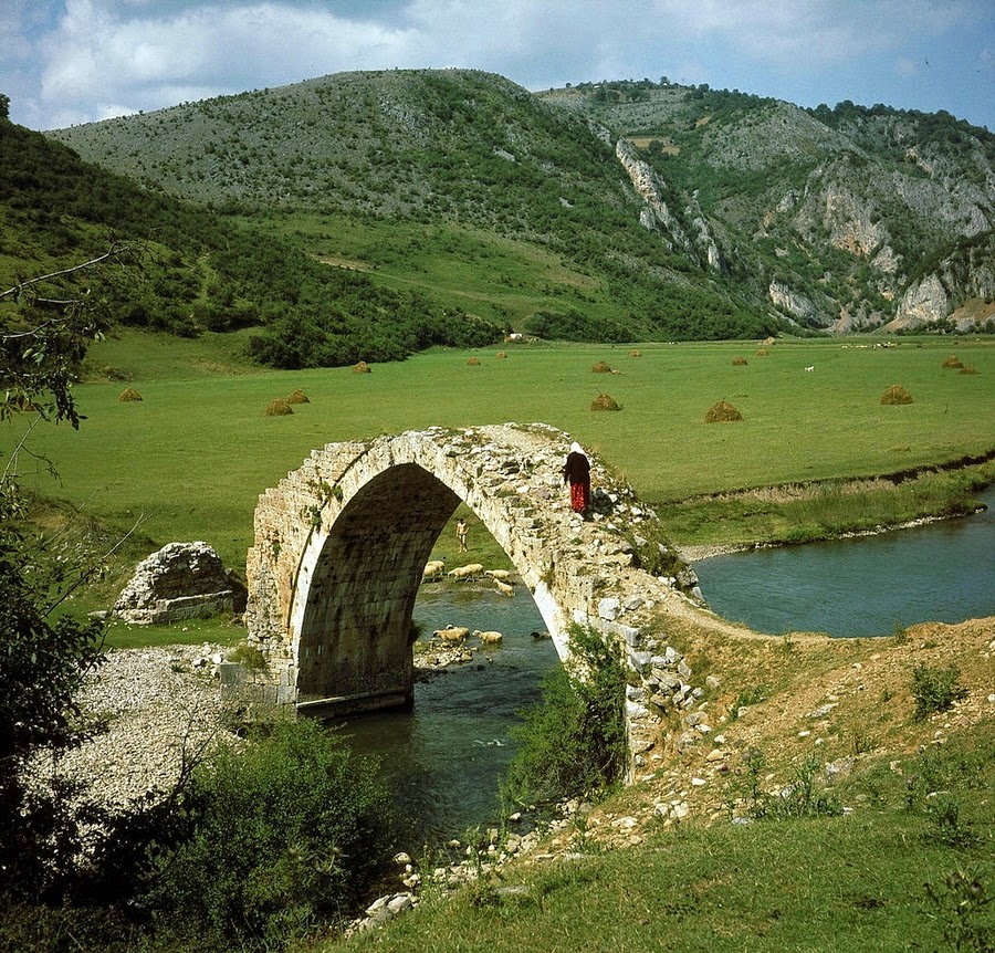 Beautiful Eastern Europe: Uvac canyon, Serbia