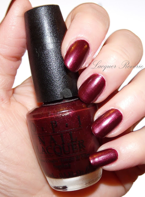 Lacquer Reverie: Nail of the Day: OPI Suzi Loves Sydney