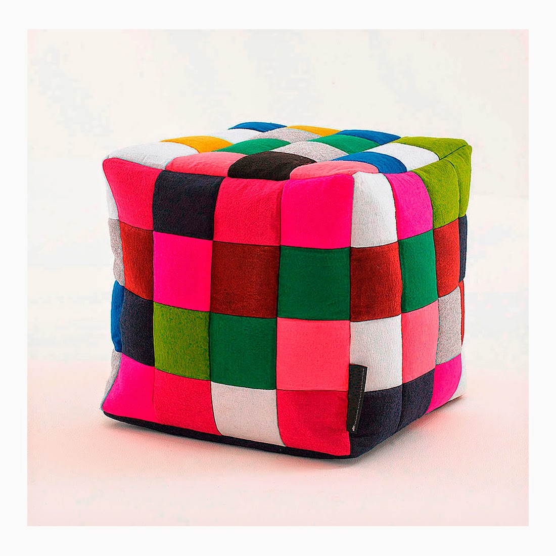 Muebles de Salón: PUFF: COMODIDAD Y DISEÑO EN EL SALON