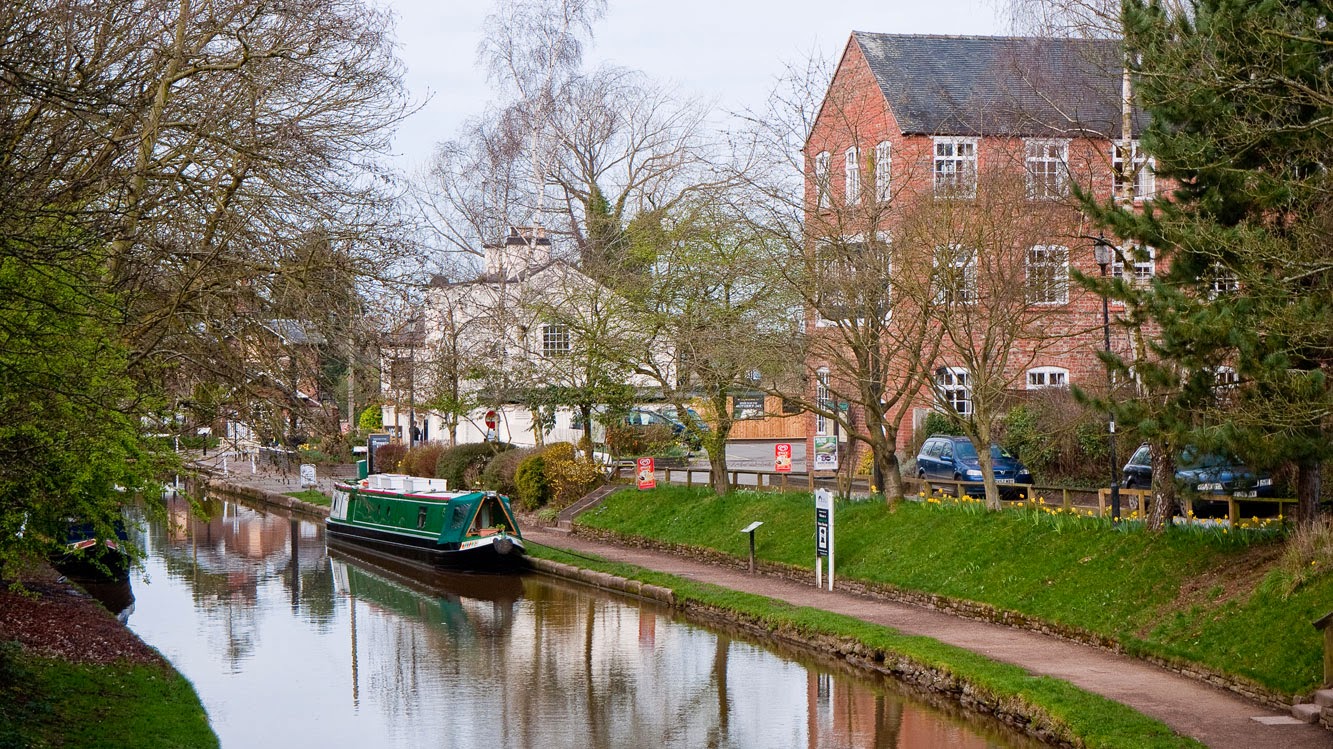 NB AREandARE: Milling around the dead centre of Audlem - and the best ...