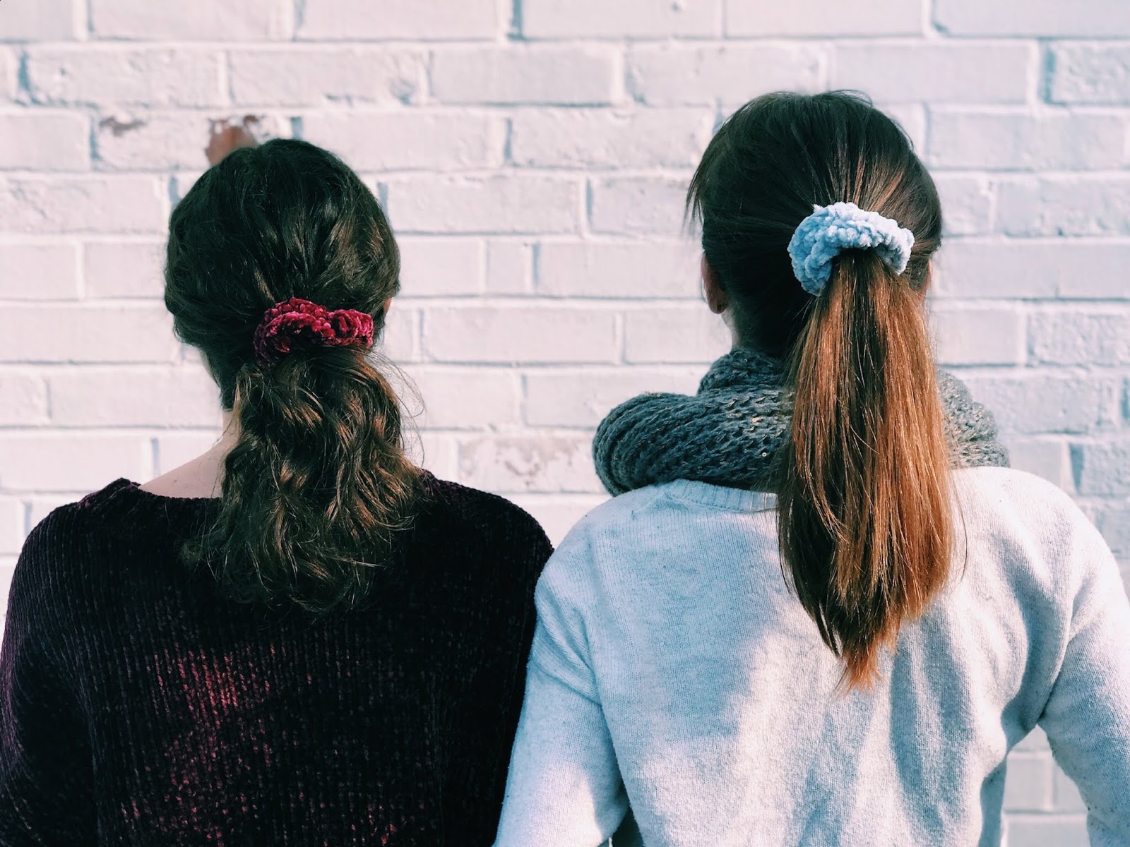 Free Pattern: Knit Velvet Scrunchie Tutorial | wiseknits