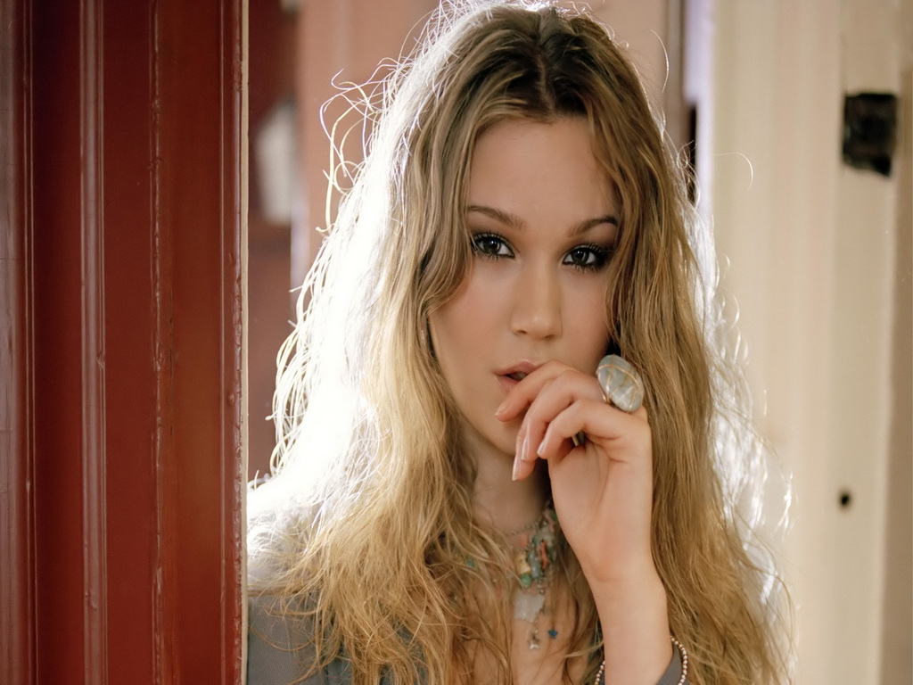 Joss Stone English soul and R and B singer-songwriter and actress | Wallpee