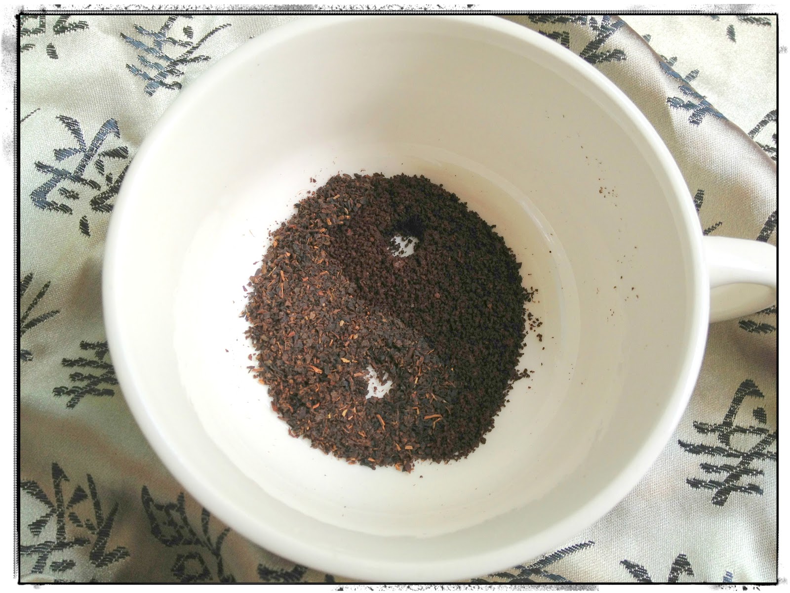 Have Your Tea and Coffee Too ~ Hong Kong Yuanyang Iced Coffee Tea with ...