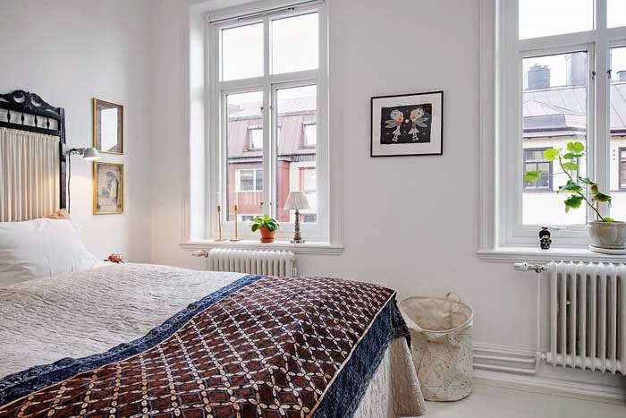 Keltainen talo rannalla: Kolme modernia kotia