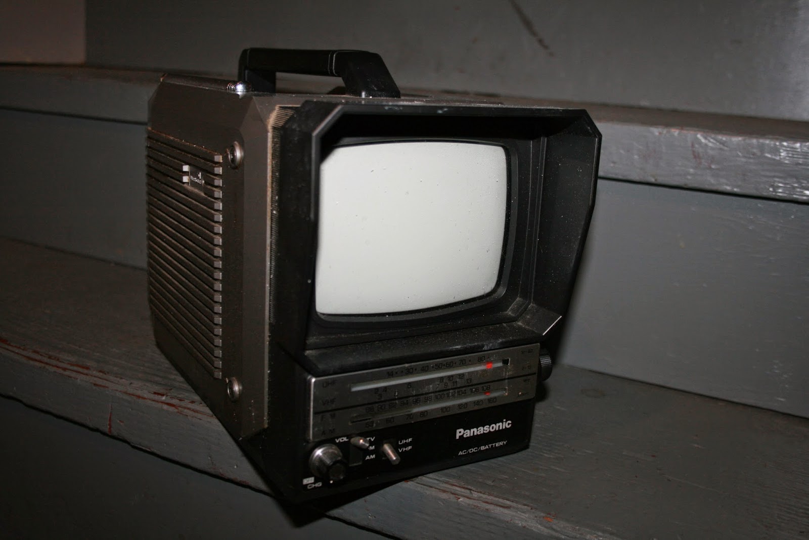 KITT83: Season 1 TV Monitor frames