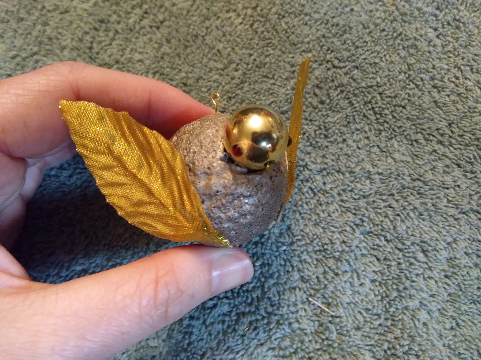 How to make a golden snidget from Harry Potter