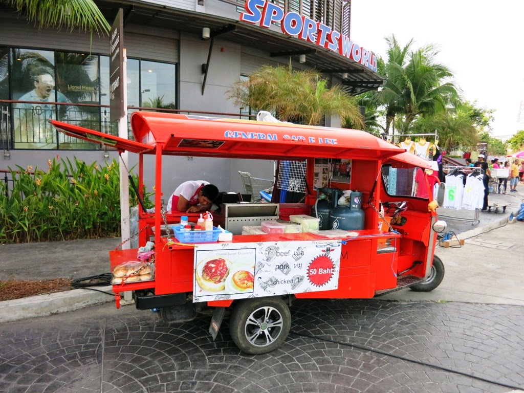 Camille's Samui Info blog: Food on Wheels; The mobile Burger tuk tuk