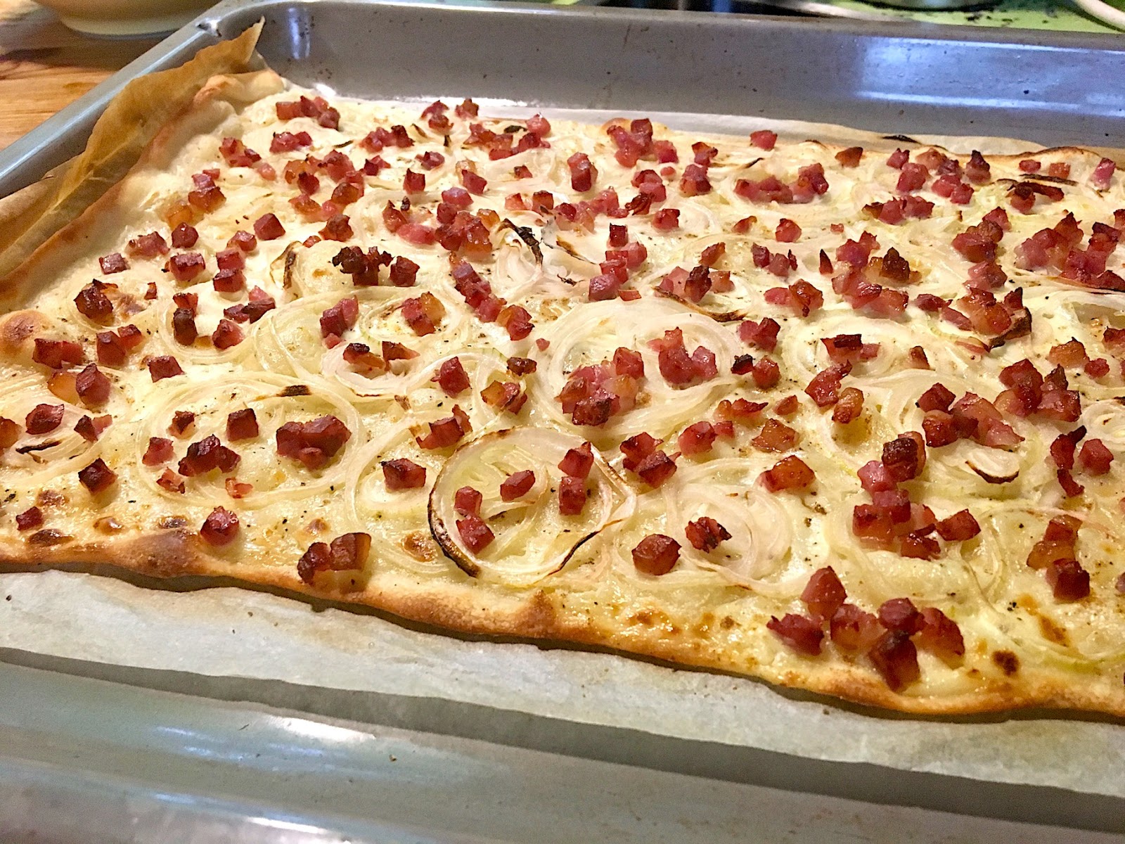 Flammkuchen ganz klassisch