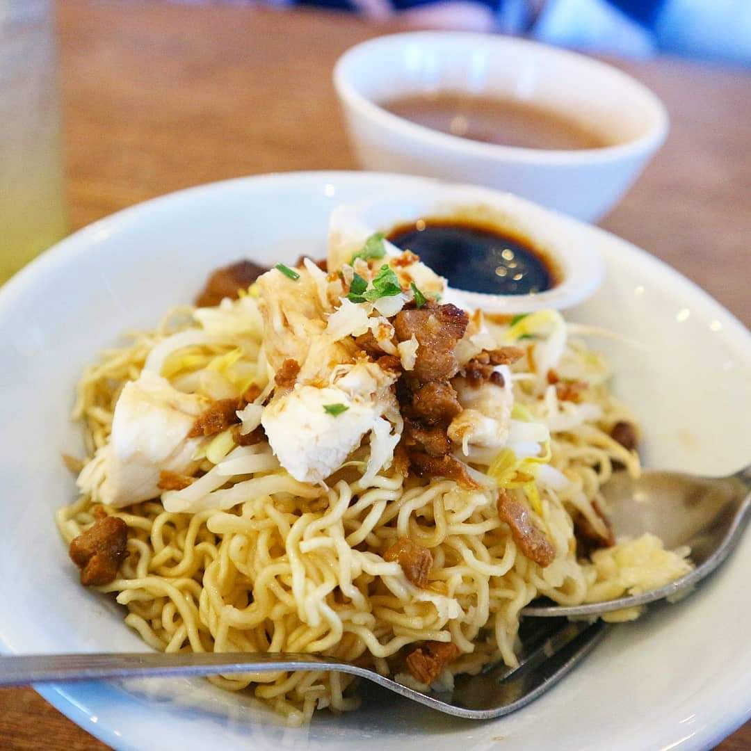 Damia Aleesya, Damia Ayyunie & Daim Muslim: Makanan best di Kuching ...