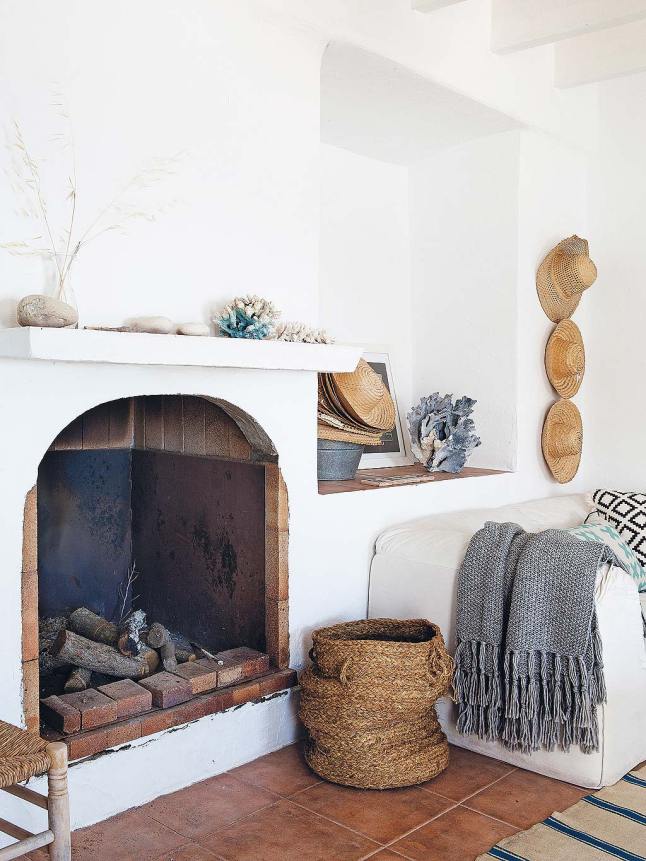 A rustic-chic summer house in Alicante