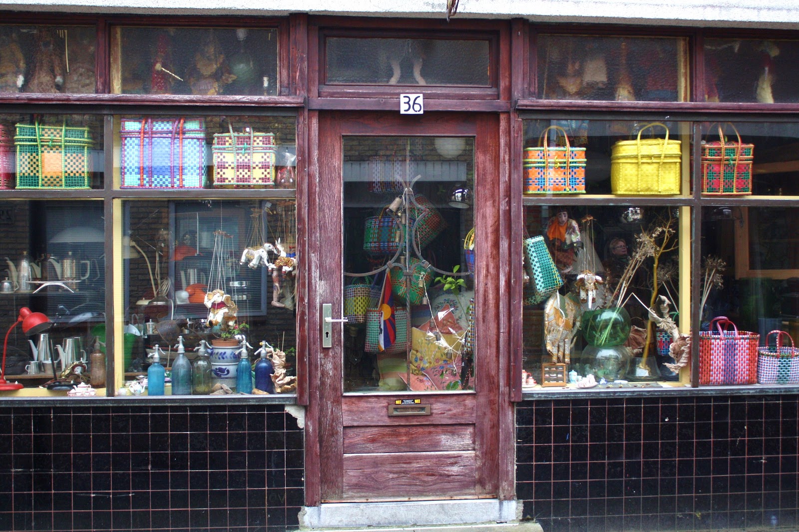 TilburgDailyPhoto: Antiekwinkel / Antiques shop