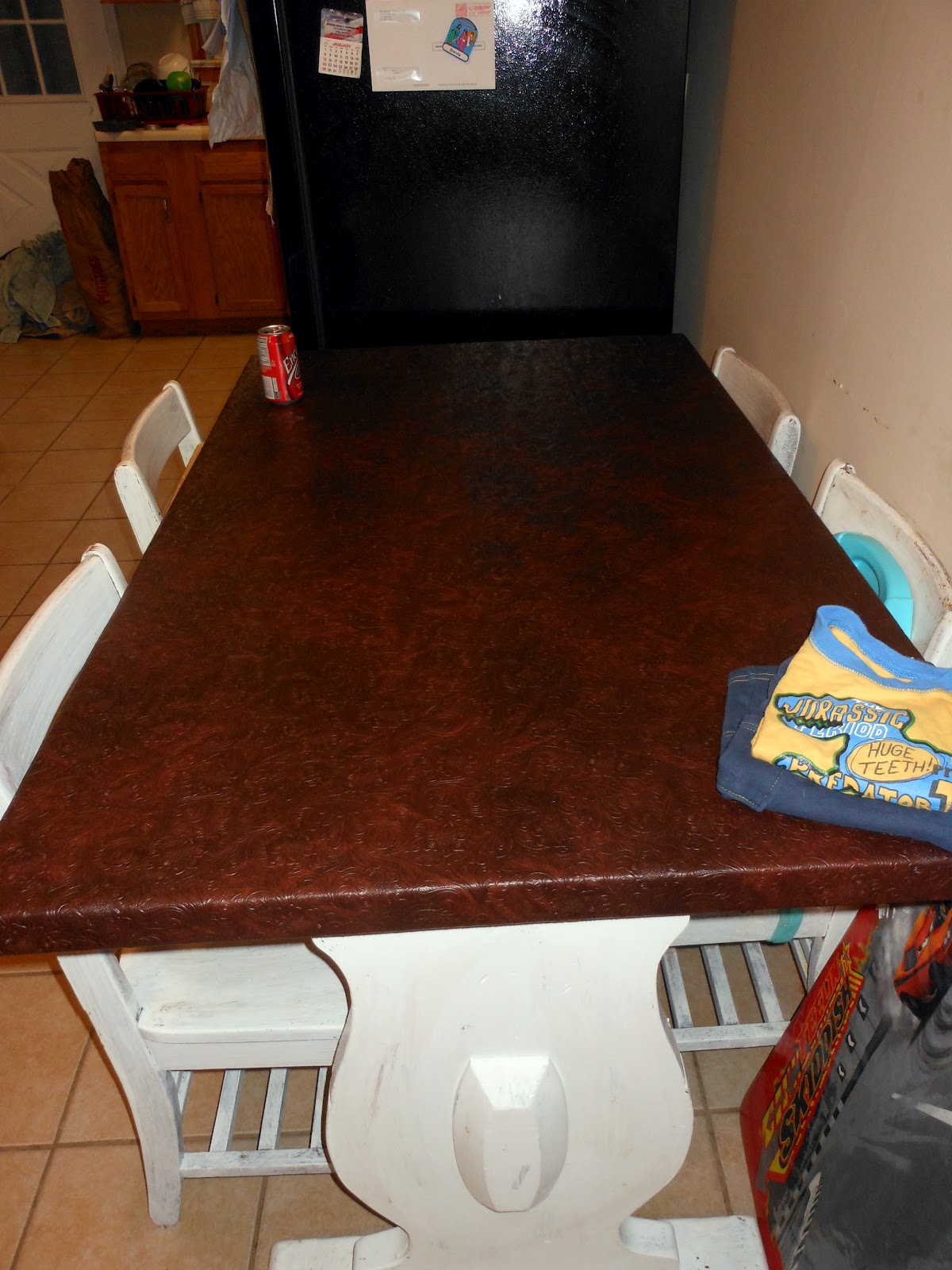 The Daugherty Mama's Adventures: Giving Our Table A Face Lift