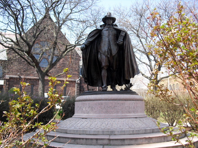 Photo-ops: Sculptures of Springfield: The Puritan (Deacon Samuel Chapin)