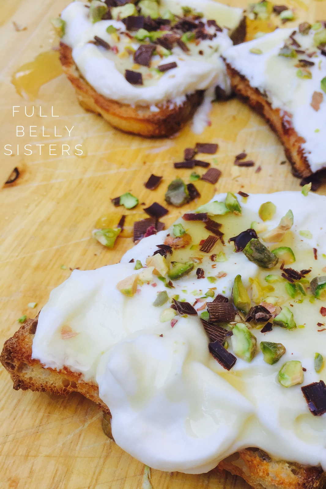 Cannoli Crostini w. Chocolate, Pistachios & Honey