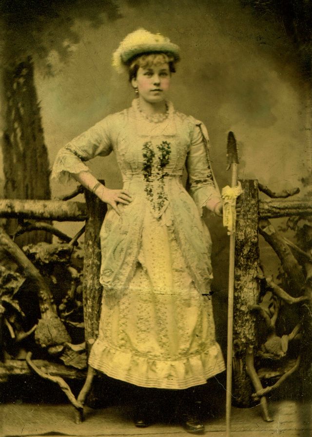 39 Stunning Photos of Upper-Class Girls in the Mid-19th Century ...