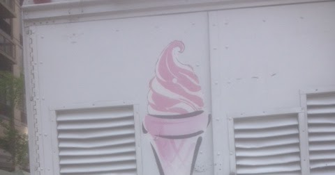 kenneth in the (212): Sign Language