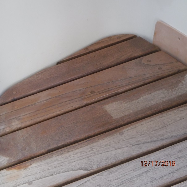 Chip & Debbie Willis on s\v Elegant'sea: Teak cockpit grate gets a coat ...