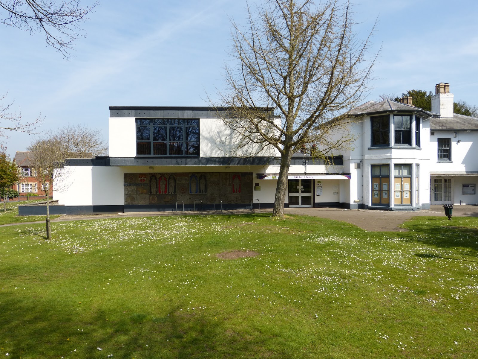 Concrete Murals: Hitchin