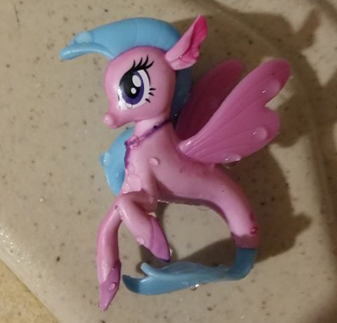Store Finds: On the Go Purses, 2019 Retro Ponies, Little Twin Stars and ...