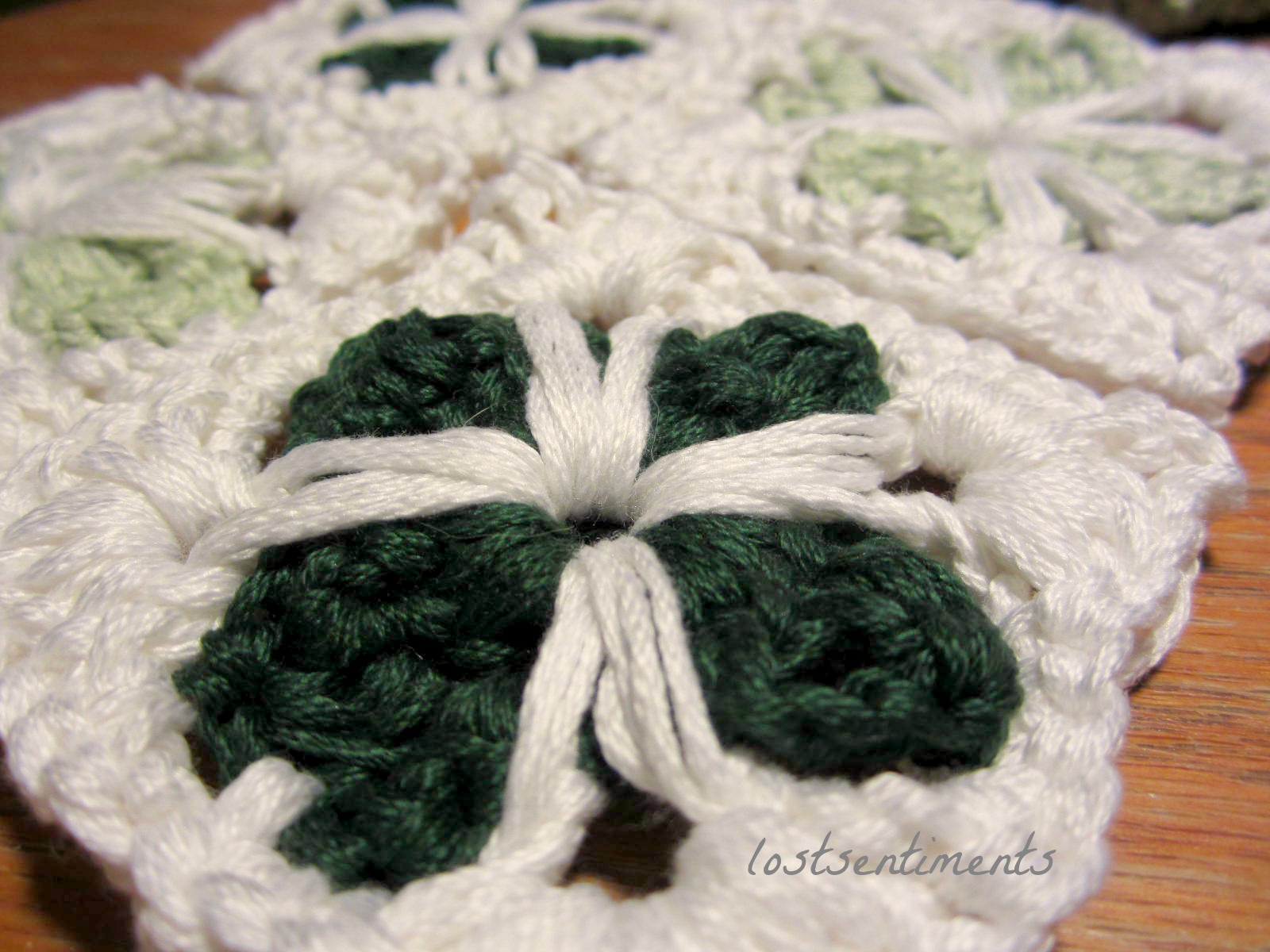 lostsentiments: Cathedral Motif - Granny Square Crochet - Free Pattern