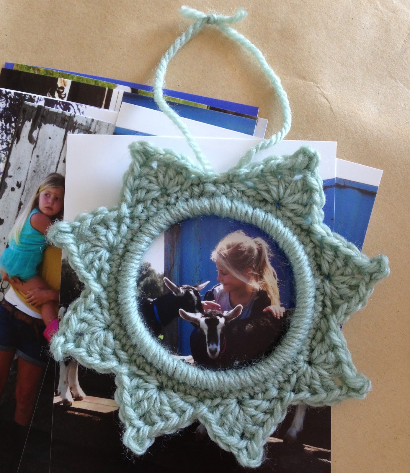 Little Golden Nook: Crochet Star Tutorial