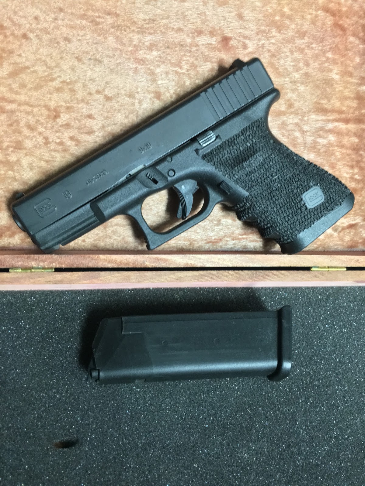 Left Hand Right Gun: Glock 19, for the lefty in your life.