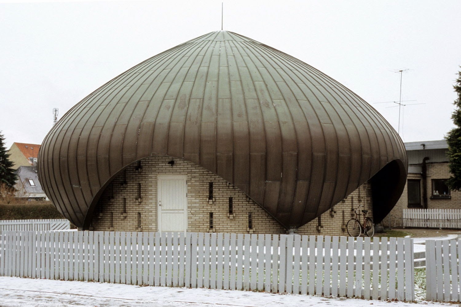 AHMADIYYA MOSQUE: Nusrat Jahan Mosque - Copenhagen, Denmark
