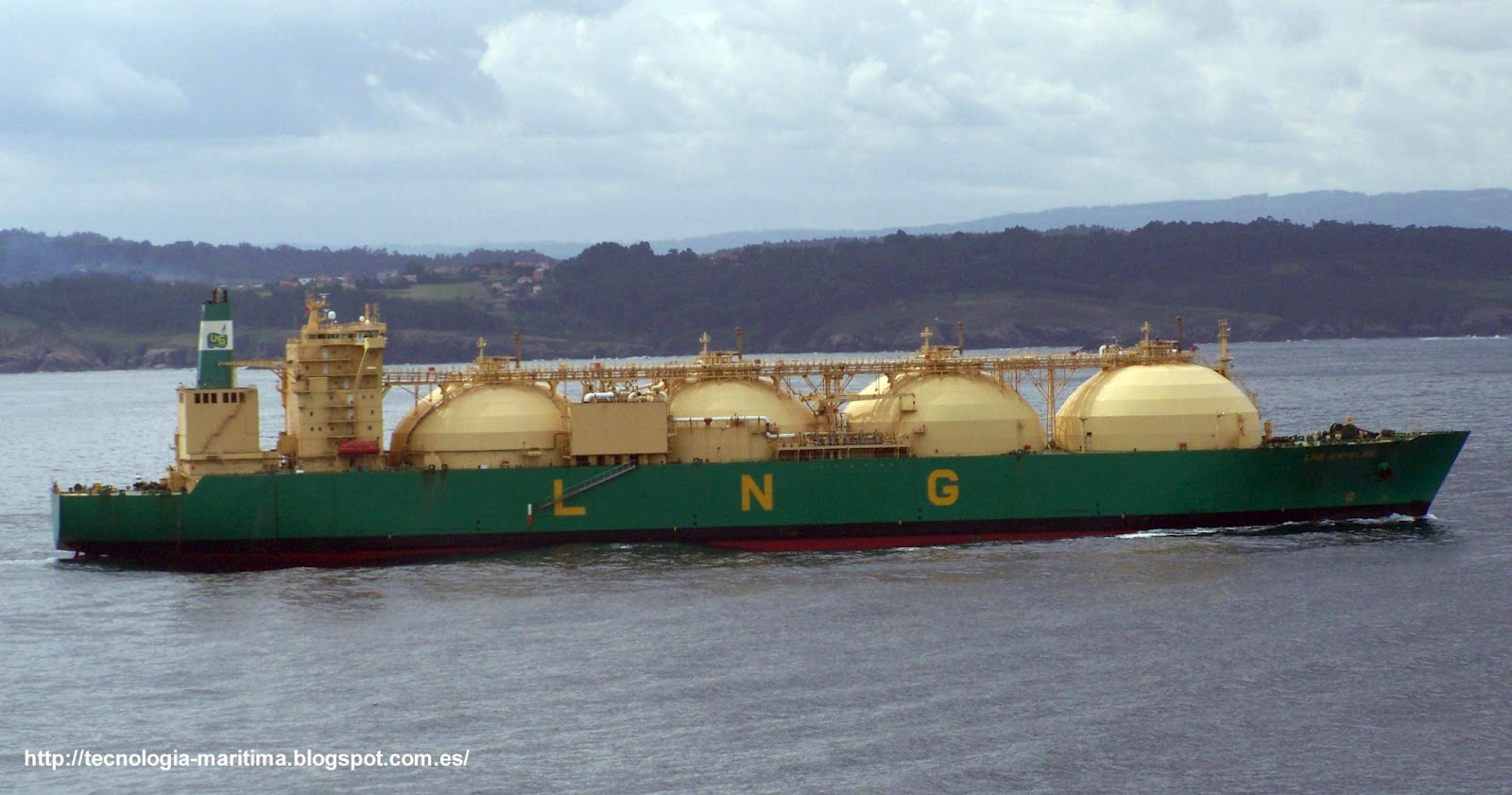 BUQUES DE TRANSPORTE DE GAS NATURAL LICUADO EN FERROL