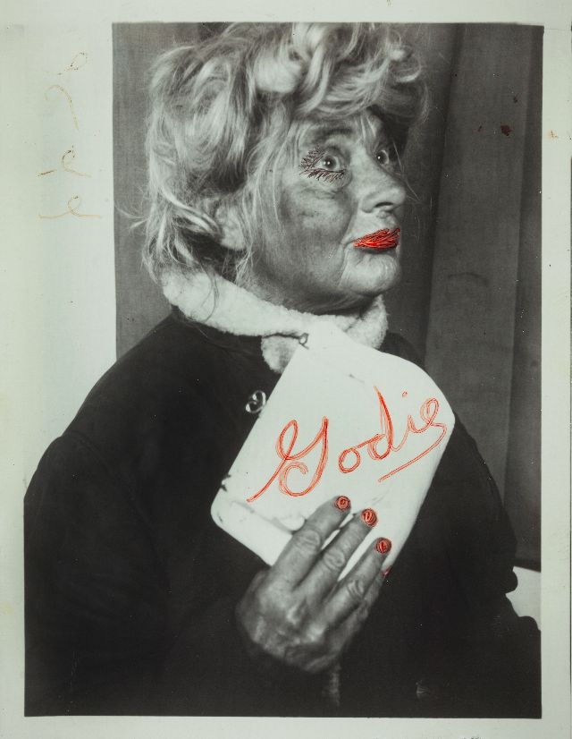Fantastic Self-Portraits of Lee Godie, a Homeless Artist Who Turned Bus ...