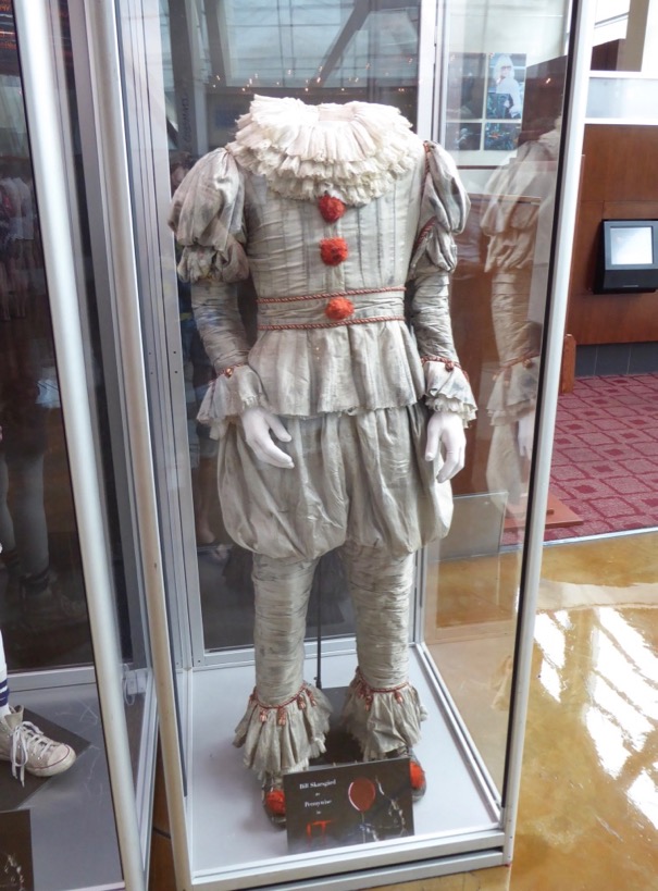 Hollywood Movie Costumes and Props: IT movie costumes and props on ...