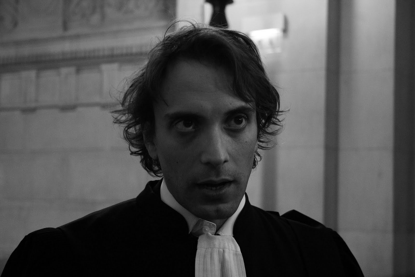 Un monde en noir et blanc: le procès de l'Allemand Dieter Krombach renvoyé