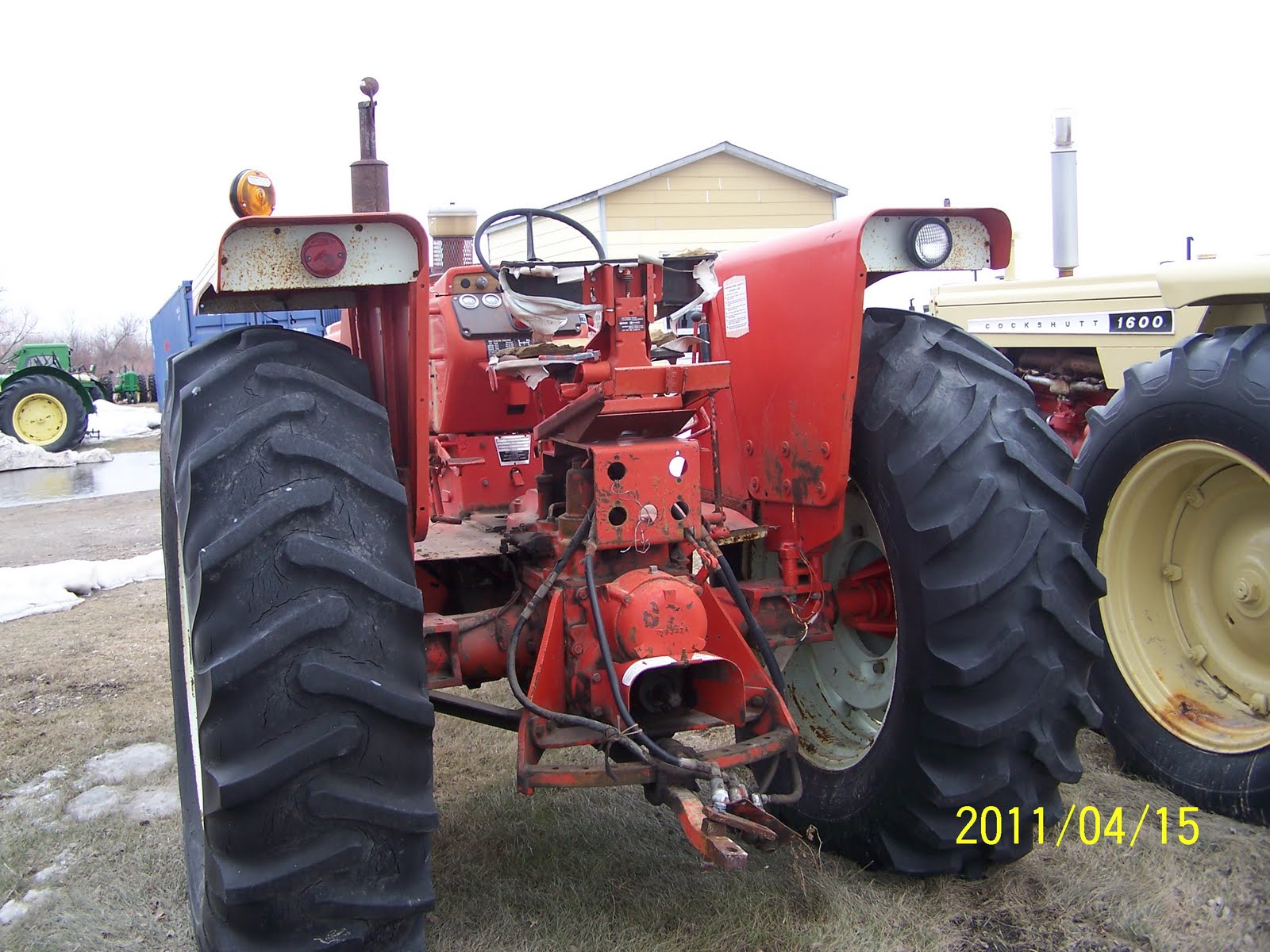 DIFFERENT COLOURED JUNK: Cockshutt 1655