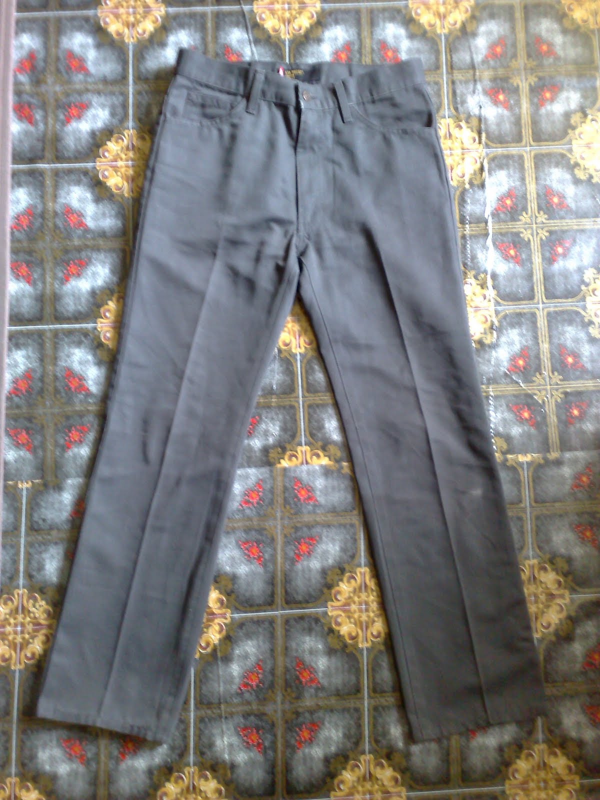 the head bundle: seluar levis star-prest