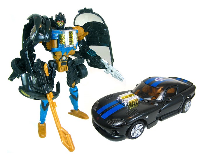 She's Fantastic: Transformers - SHADOW STRIKER!