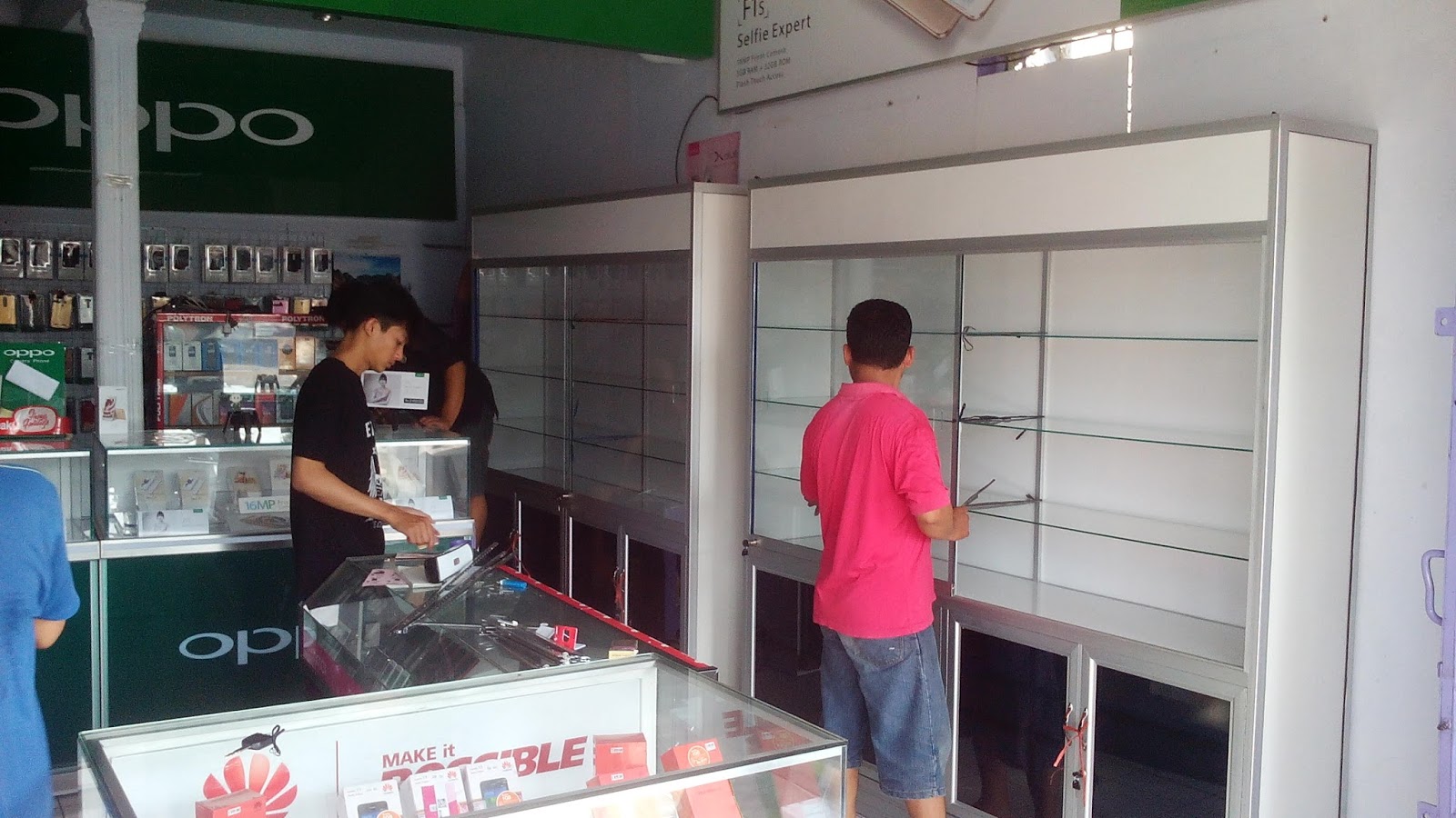 BENGKEL KERJA SOES: ETALASE HP NEW DESIGN