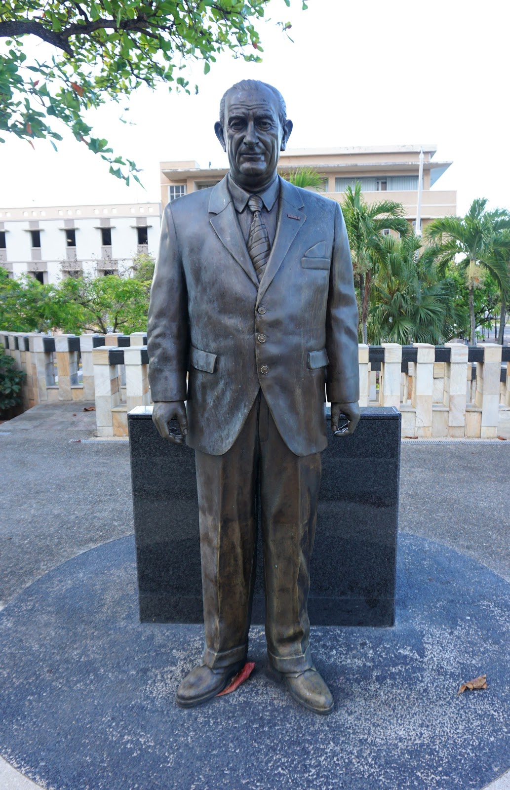 Souvenir Chronicles: PUERTO RICO: TERRITORIAL CAPITOL BUILDING IN SAN JUAN
