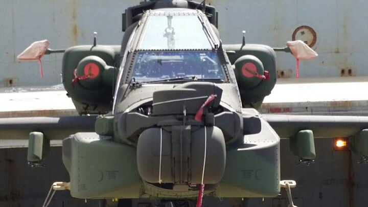 5 Heli Apache Guardian TNI AD Tiba di Semarang - WAR Defence and News